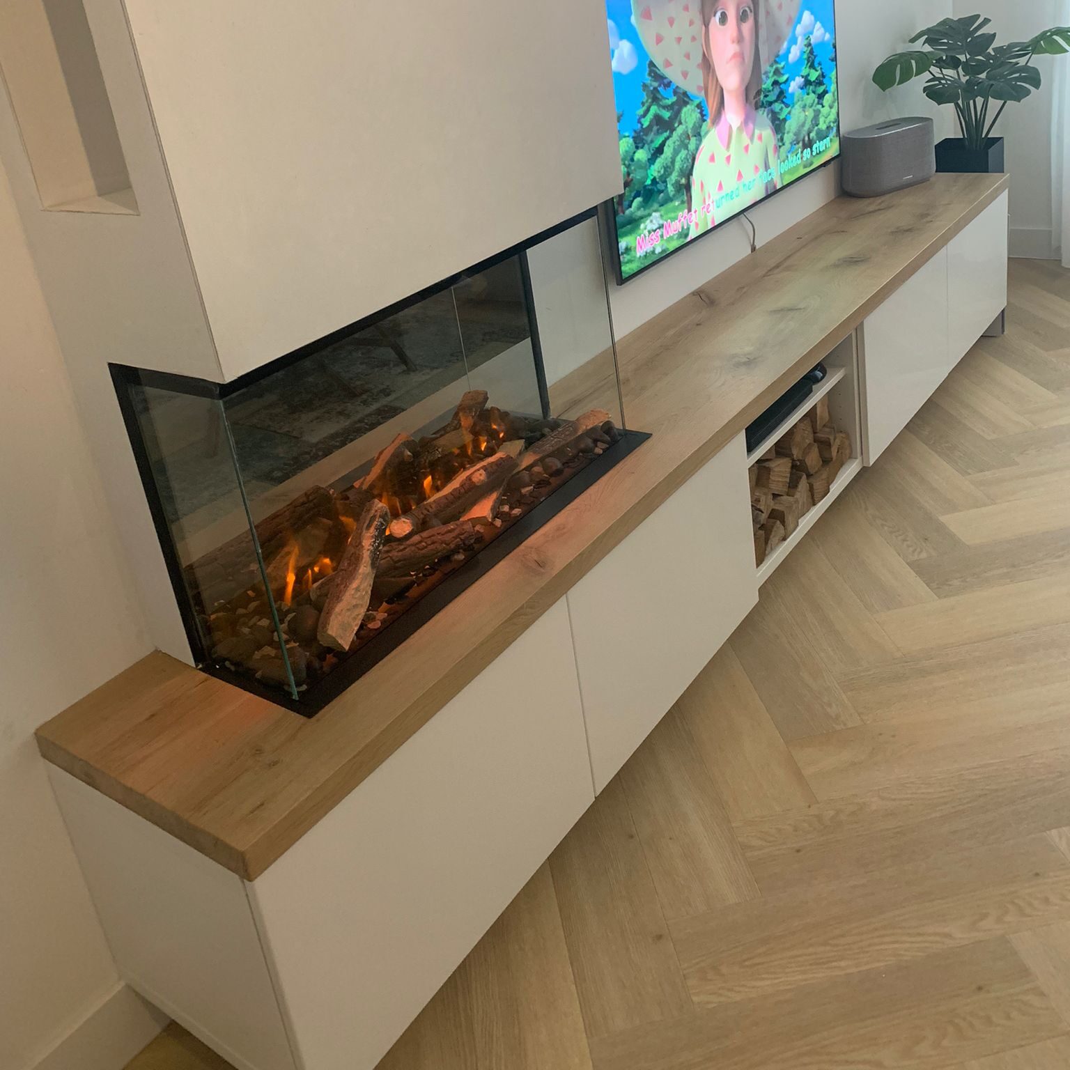 Jouw IKEA Besta Tv-meubel upgraden met een massief eiken blad